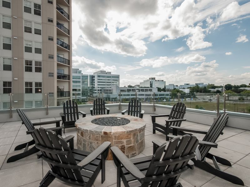 Apartment & Community Amenities | Infinity Harbor Point